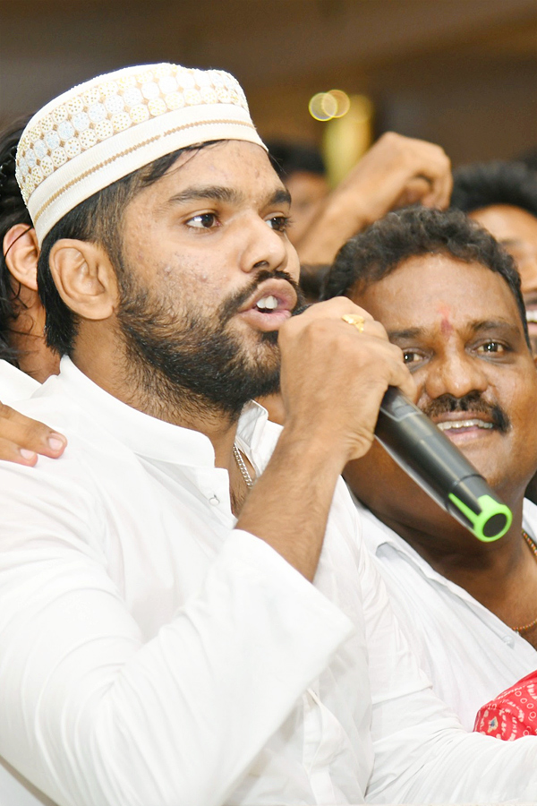 వైఎస్సార్‌సీపీ సోషల్‌ మీడియా కార్యకర్తలతో సీఎం జగన్‌ ముఖాముఖి (ఫొటోలు) | YSRCP Social Media Wing ...